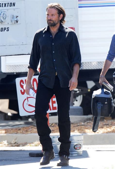 Filming A Scene For A Star Is Born Picture 1