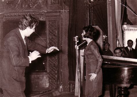 Biography ΜΑΡΙΑ ΦΑΡΑΝΤΟΥΡΗ