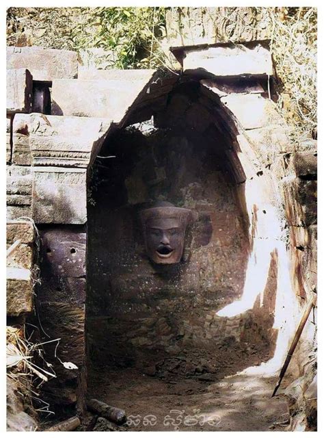 មើលរូបភាពដ៏កម្ររបស់ប្រាសាទនាគព័ន្ធ នាសម័យបុរាណ Lomhe Food And Travel Review