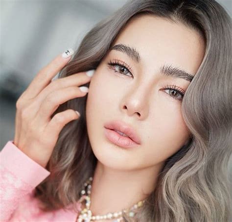 ดิว อริสรา ประวัติ 14 เรื่องจริงของอดีตนางร้ายหน้าสวย