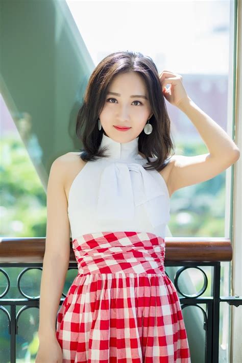 有美人兮见之不忘