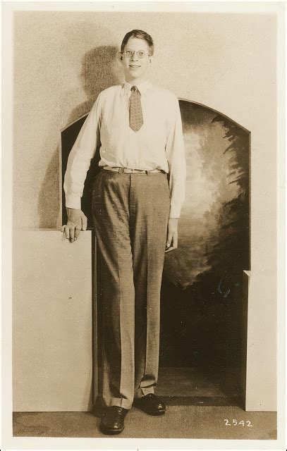13 Vintage Portrait Photos Of Robert Wadlow The Tallest Person In History ~ Vintage Everyday
