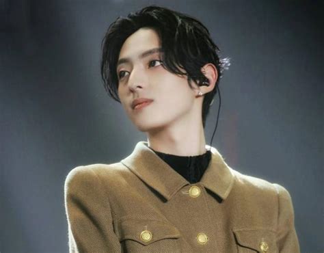 被于正发文催债，被粉丝爆料只谈恋爱不营业，赵天宇发文道歉 知乎