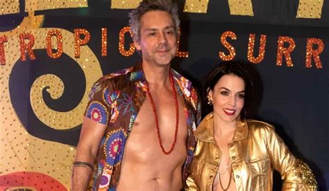 Alexandre Nero Curte Baile Da Arara A Esposa Karen Brusttolin