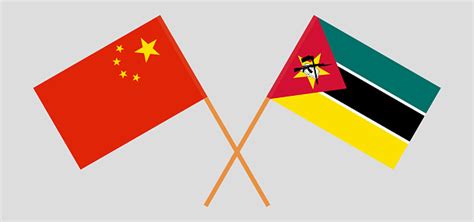 中国とモザンビークの旗を交差させた公式の色正しい比率 イラストレーションのベクターアート素材や画像を多数ご用意 イラストレーション