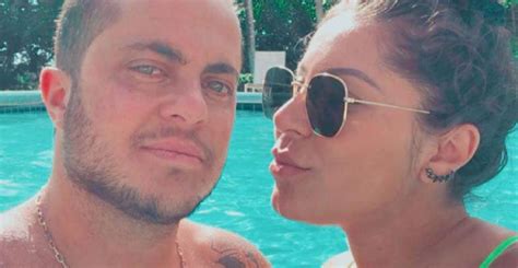 Andressa Ferreira Se Encanta Ao Ver Thammy Miranda Dormindo Coladinho
