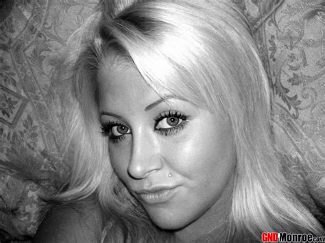 Pictures Of Gnd Monroe Taking Hot Black And White Pics Of Herself Porn