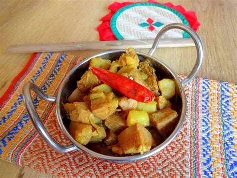 Echor Er Dalna Bengali Style Raw Jackfruit Curry Tastediary