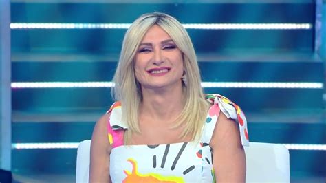 Vladimir Luxuria E La Proposta Su LIsola Dei Famosi Deve Fare Come