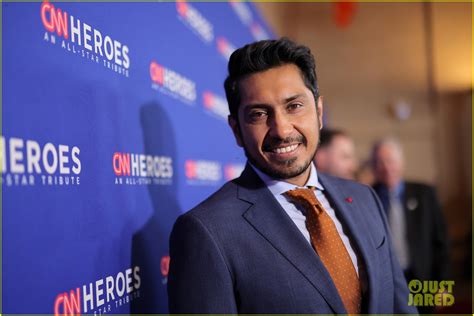 Selena Gomez Catches Up With Justin Theroux Inside 2022 CNN Heroes All