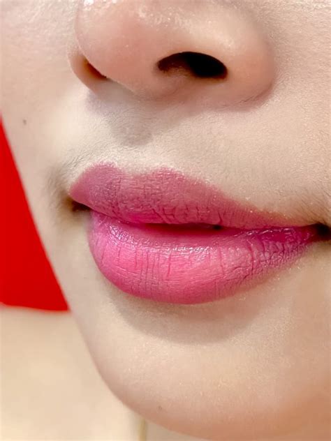 รีวิวลิปน้องฉัตร สีแน่น ติดทน จริงไหม Ladyissue เว็บรีวิวเครื่องสำอาง ชุมชนผู้หญิง ฮาวทู