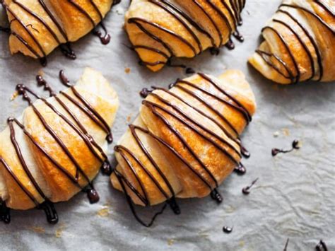 Easy Chocolate Croissants Recipe