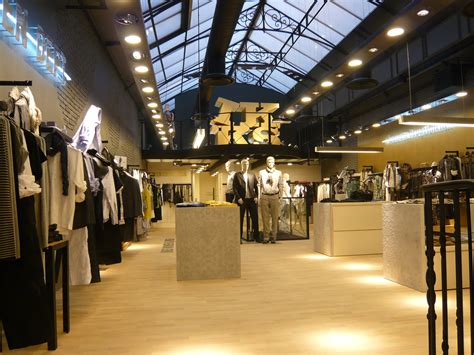 Logo Ikks — Lancelot And Cie Réalise Toutes Sortes De Décors Sculptés