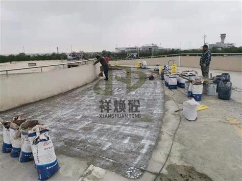 地面破损修补之前 最好先刷混凝土界面剂 增强粘接 预防空鼓 知乎