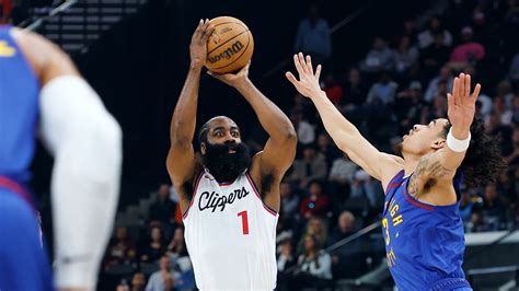 James Harden Joins Stephen Curry As Only Nba Players To Make 3000 3