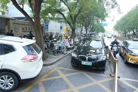 持续挖潜停车位 整顿周边交通秩序 北京累计完成133家医院交通治理