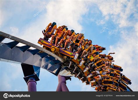 Bizarro Six Flags Great Adventure