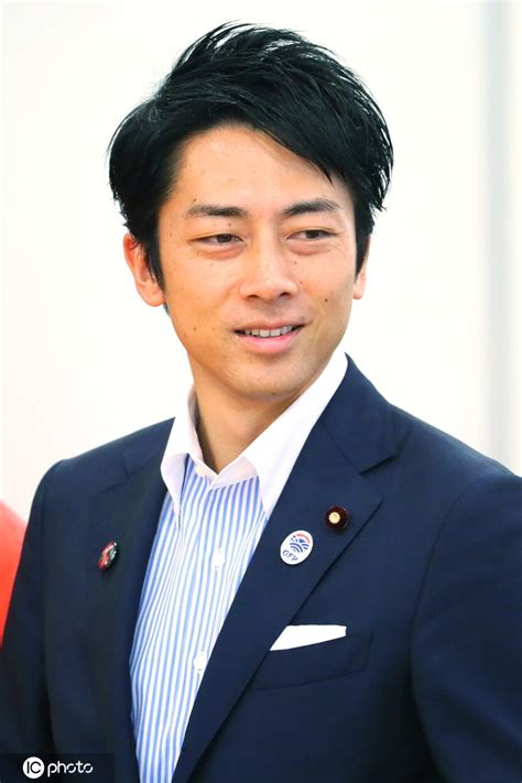 日本前首相小泉纯一郎之子成安倍内阁最有钱新人