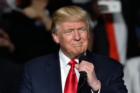 חבר אמיתי המחווה לטראמפ ממחלקת יולדות שכבשה את הרשת ערוץ 14 C14