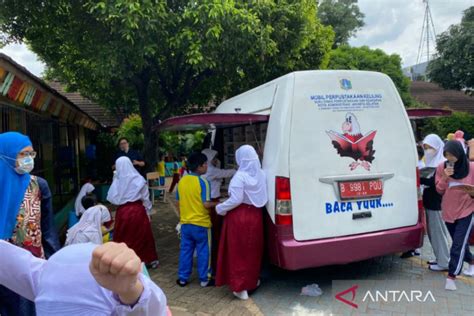 Pemkot Jaksel Harap Anak Sekolah Banyak Habiskan Waktu Di Perpustakaan ANTARA News