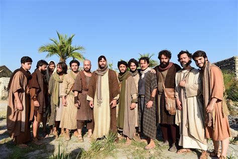 Jesus Escolhe Os Doze Apóstolos Portal Oficial Da