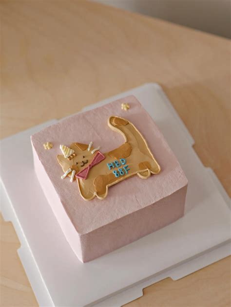 Adorable Cat Cake