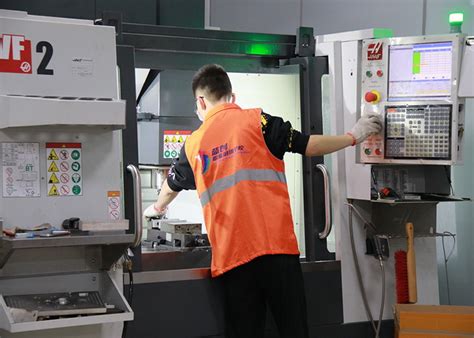 东莞cnc操机培训 地址 电话 东莞蓝创教育