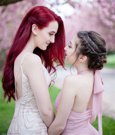 Lesbian Couple Take Prom Pictures At Taco Bell Before The Dance Daily