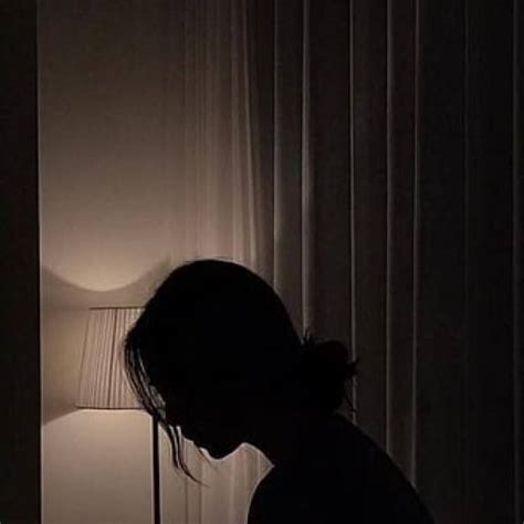 Top Emotional Sad Girl Dps For Heartfelt Social Media Profiles