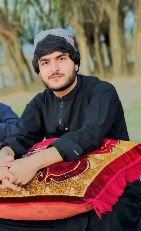 Zabiullah Baryal Zabiullah Baryal S Videos With Original Sound ملال مسافر وردگ Tiktok