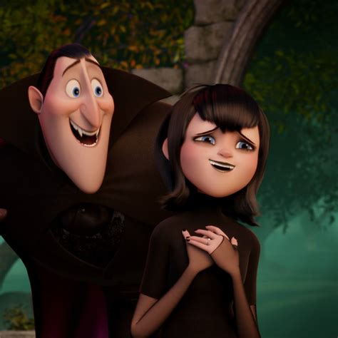 Image Mavis With Dracula Hotel Transylvania Wiki Fandom