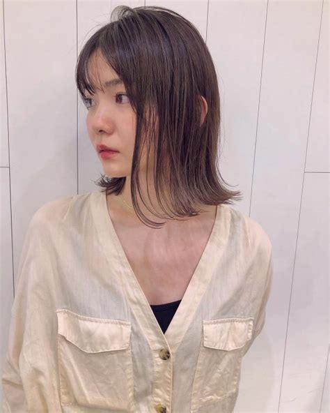 話題の《シークレットハイライト》って？ナチュラルな立体感を出すさりげない大人ヘア Folk