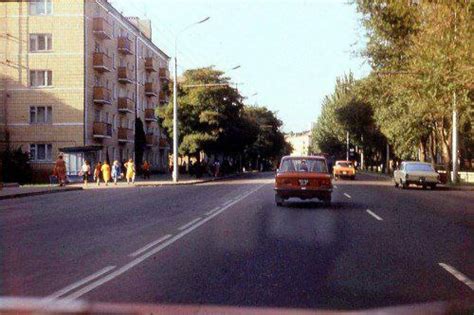 Донецк, Ул. Университетская в районе гостиницы «Дружба» 1987 год ...