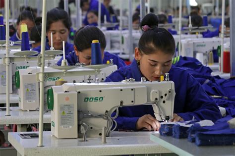 Modern Day Slavery China Abuses Uyghurs In Detention Camps And Forced