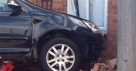 Car Smashes Into House In Gloucester Gloucestershire Live