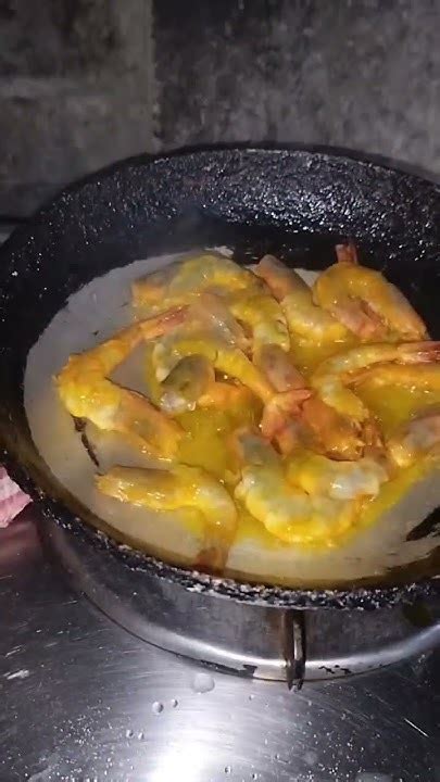 গরম ভাত আর ঝিঙ্গা চিংড়ি মাছের ঝোল এক বার বাড়িতে বানিয়ে ফেলুন