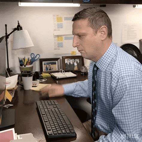 Using The Computer Tim Robinson GIF Using The Computer Tim Robinson I Think You Should Leave