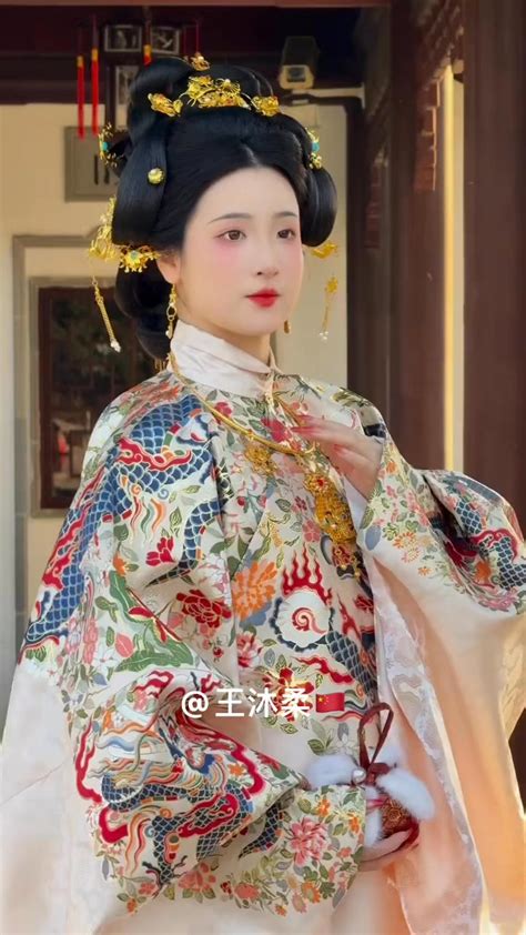 王沐柔 中国传统服饰 中国汉服 Hanfu Hanfugirl Instagram