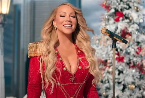 Mariah Carey Kicks Off Nfl Christmas Gameday On Netflix — Did She Score