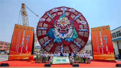 World S Largest Diameter Underwater Shield Tunnel Completed In China