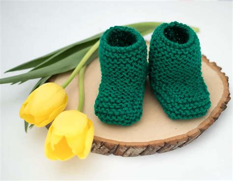 Garter Stitch Booties Knitting Pattern