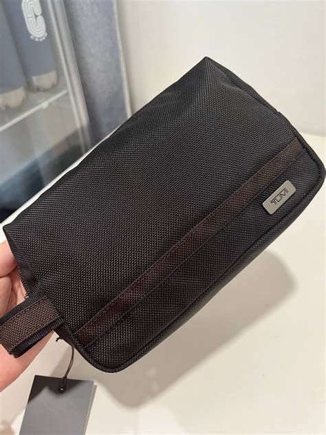 tumi medium kit in black exclusively usa