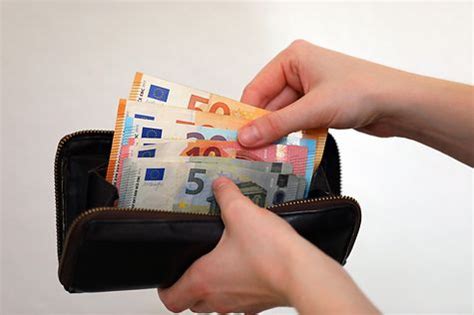 Deutscher Bundestag Aktionsplan zur Stärkung der Tarifbindung beraten