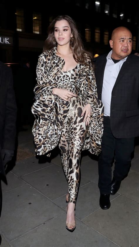 Hailee Steinfeld Beautifulin Sexy Outfit Hot Celebs Home