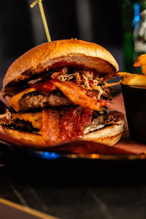 Notch Durham Bbq Bacon Cheese Burger 🤤🍔 Hungry Full