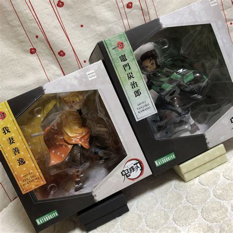 鬼滅の刃 竈門炭治郎 And 我妻善逸 フィギュアセット メルカリ