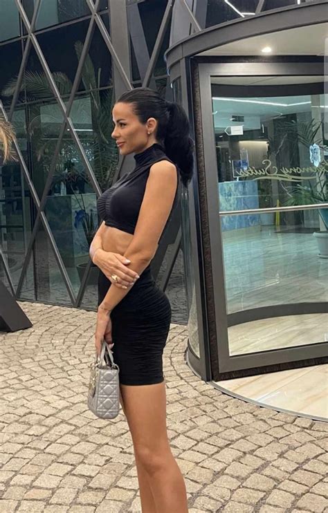 Цвети на Криско стана кожа и кости Lupa Bg