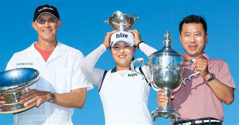 2019 Lpga 트로피 혼자 다 못 든 고진영