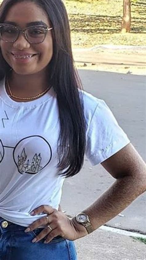 Morena Do Corpo Todo Peludinho Felpudo E Brilhante ER ASSA