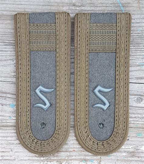 DDR NVA Field uniform Shoulder boards Offiziersschüler Jahr DDR Uniforms Headgear
